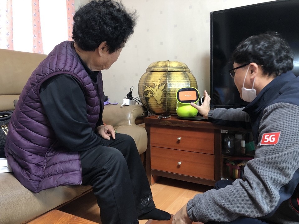 자살예방 AI 케어로봇 돌봄 서비스 제공 시작