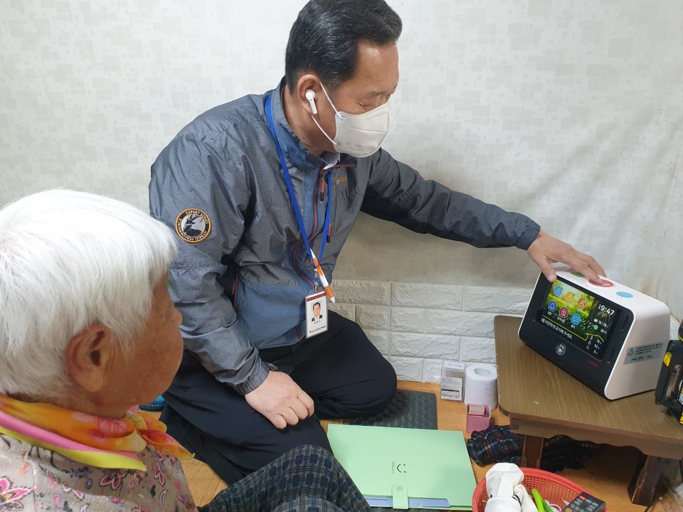 괴산군, 독거노인 등 '응급안전안심서비스' 확대 추진