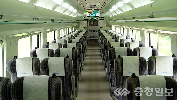 코레일, 신형열차 EMU-150 'ITX-마음' 공개