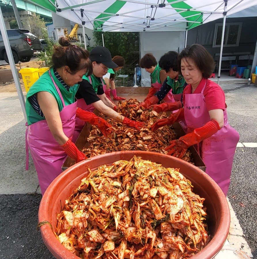 천안시새마을부녀회 홀몸어르신 추석 송편 및 밑반찬 나눔