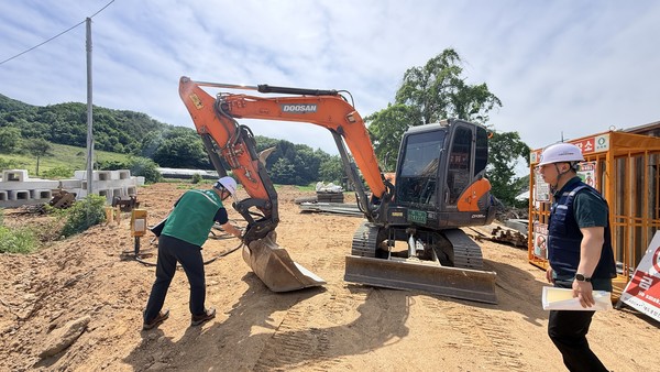 충남도, 중소 건설현장 합동 산업안전점검 실시